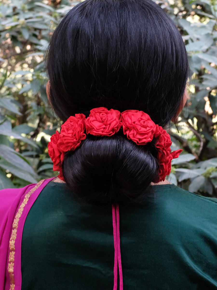 Red Gulab Gajra – Pure Ghee Designs